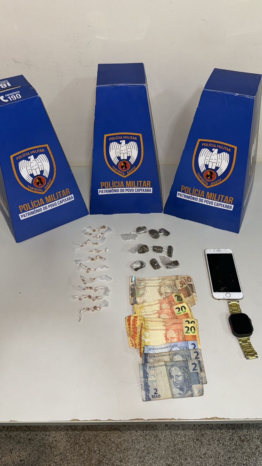 Disque Denúncia 181 - Operação policial flagra tráfico de drogas na ...